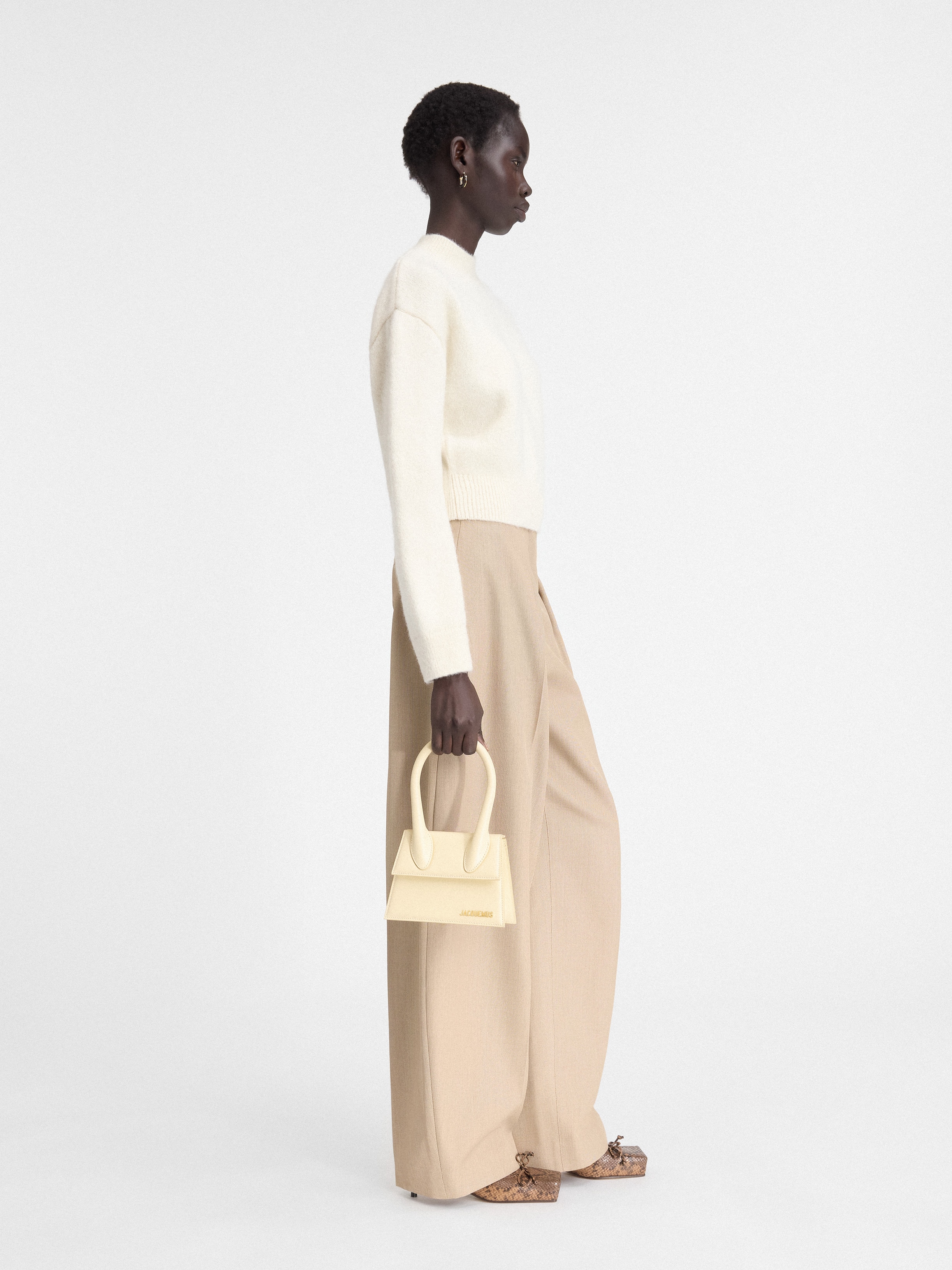 The medium Chiquito by JACQUEMUS | Official website