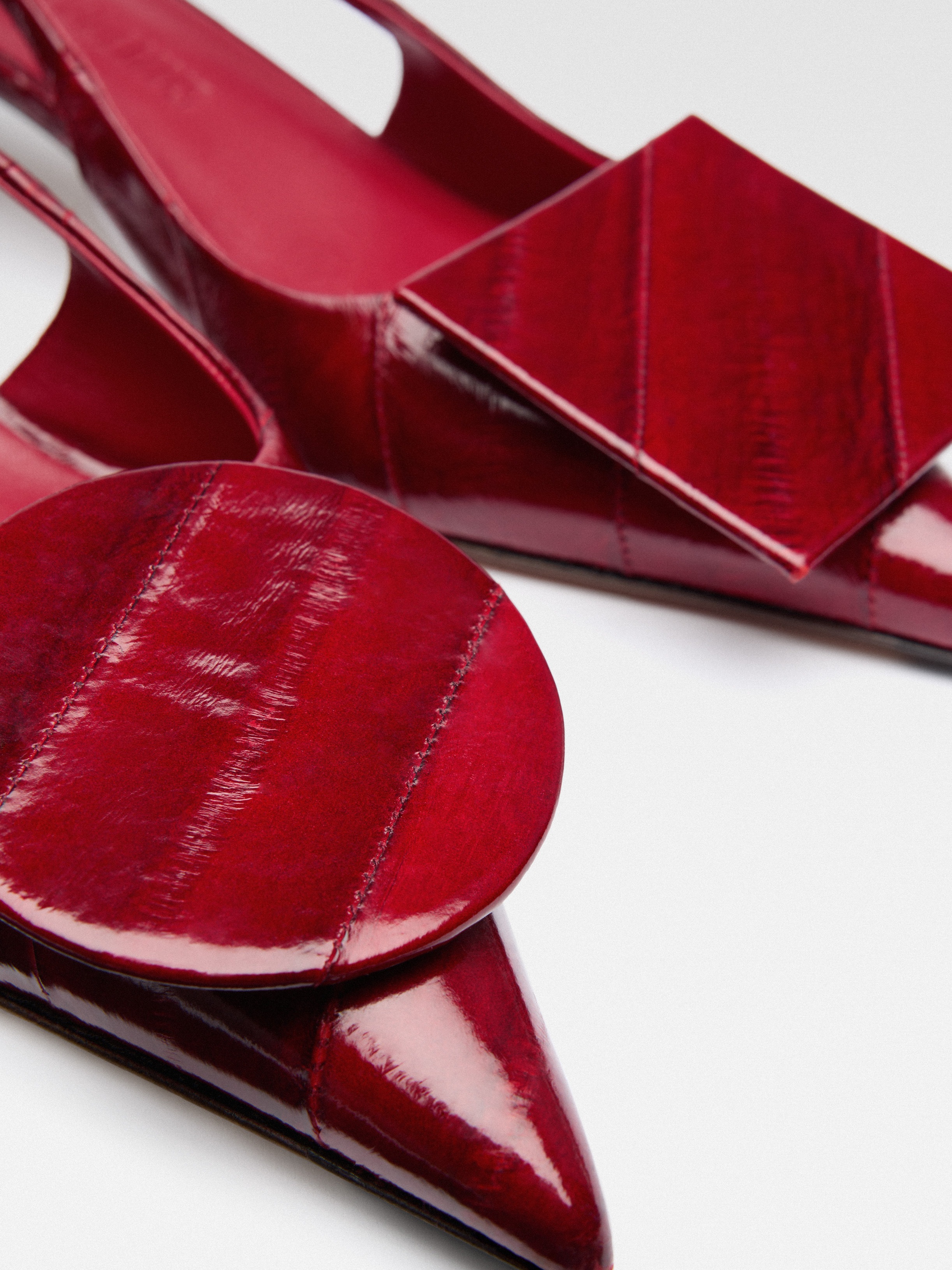 The low Duelo slingbacks by JACQUEMUS | Official website