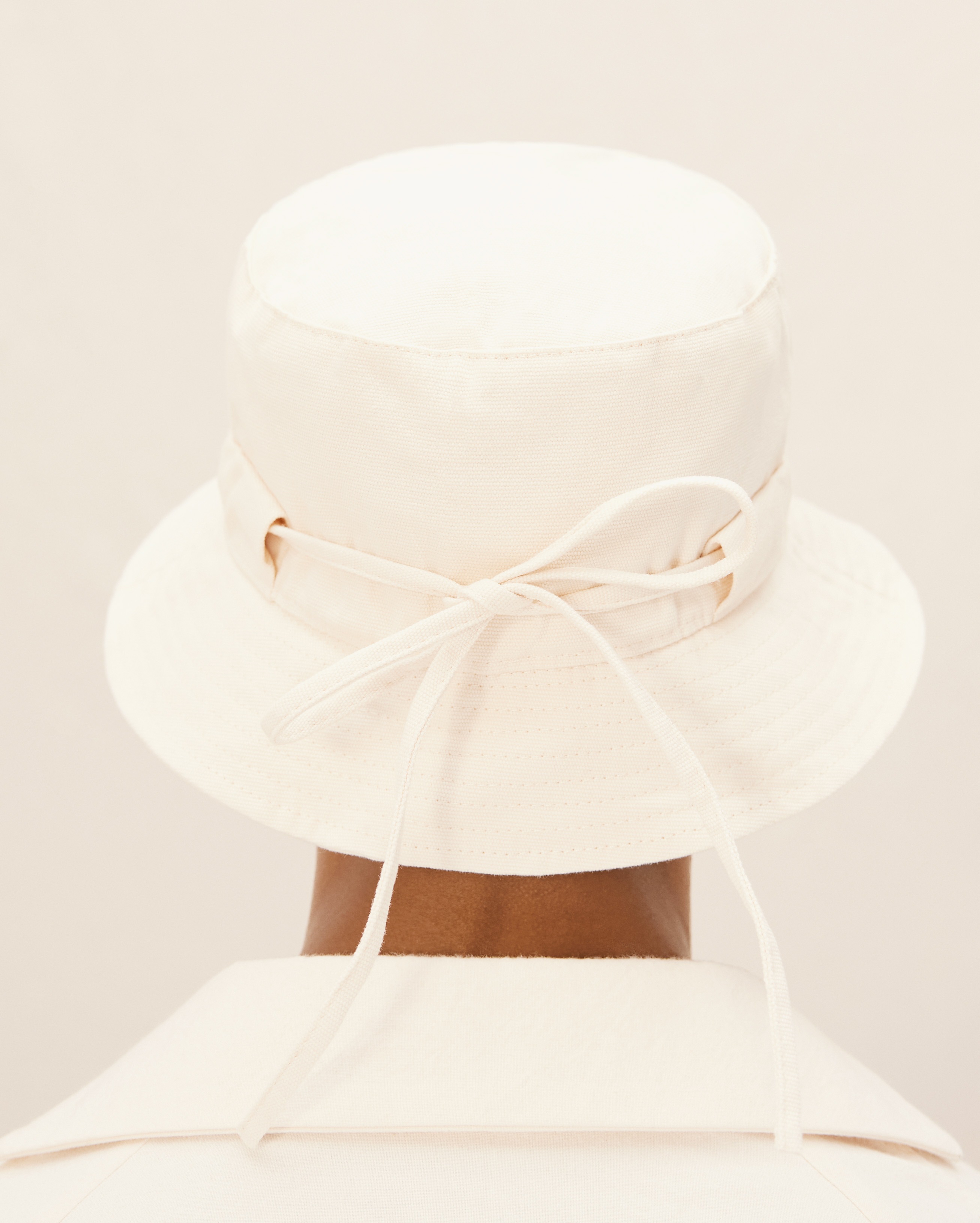 Le bob Gadjo by JACQUEMUS | Official website