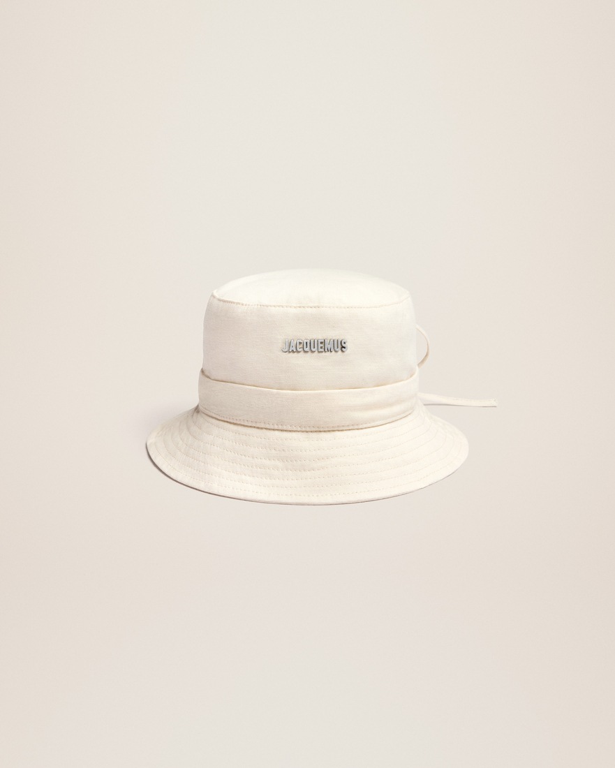 Le bob Gadjo by JACQUEMUS | Official website