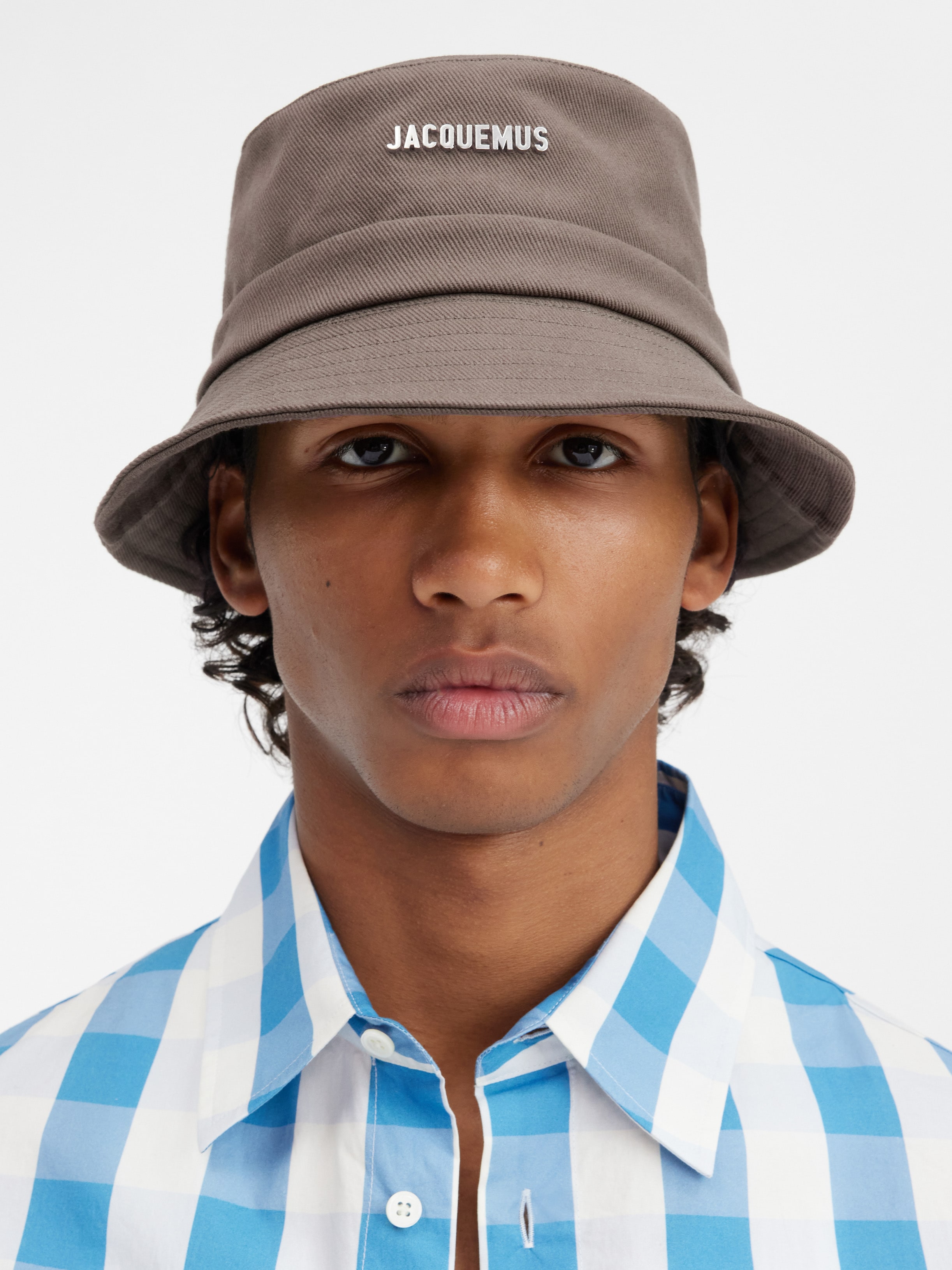 Le bob Gadjo by JACQUEMUS | Official website