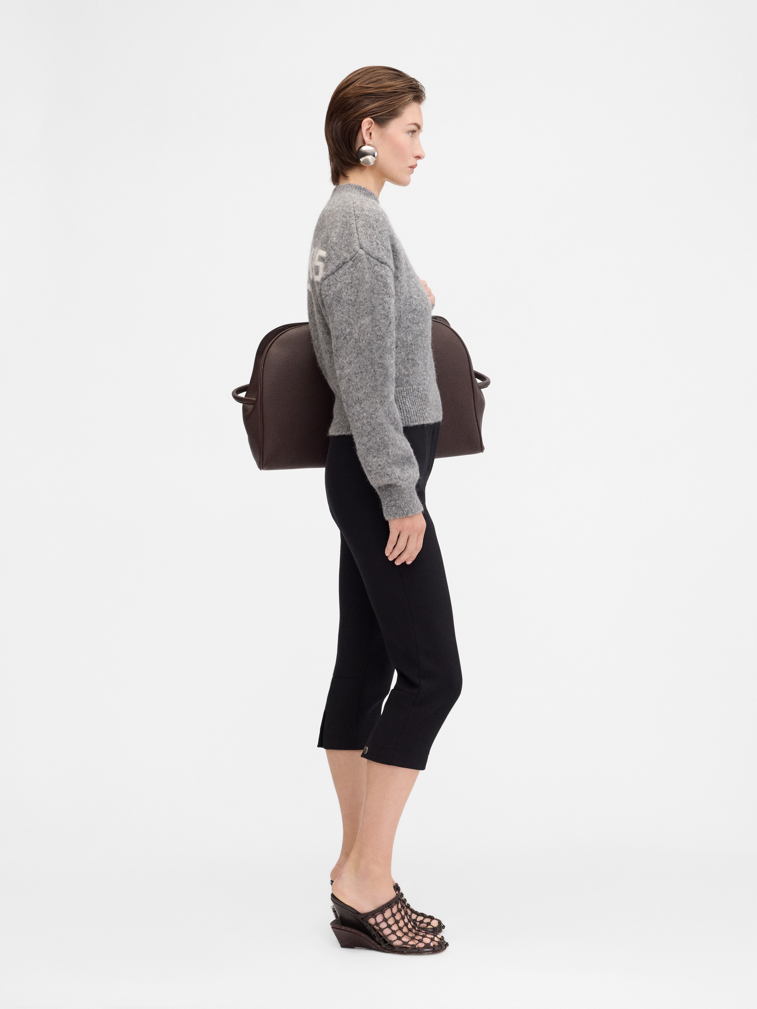 The Jacquemus knit by JACQUEMUS | Official website