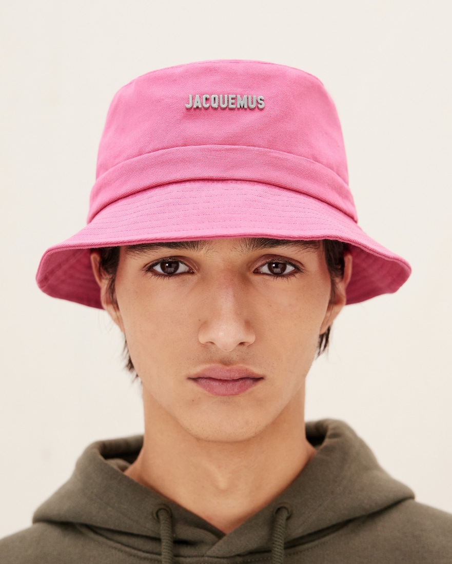 Le bob Gadjo by JACQUEMUS | Official website