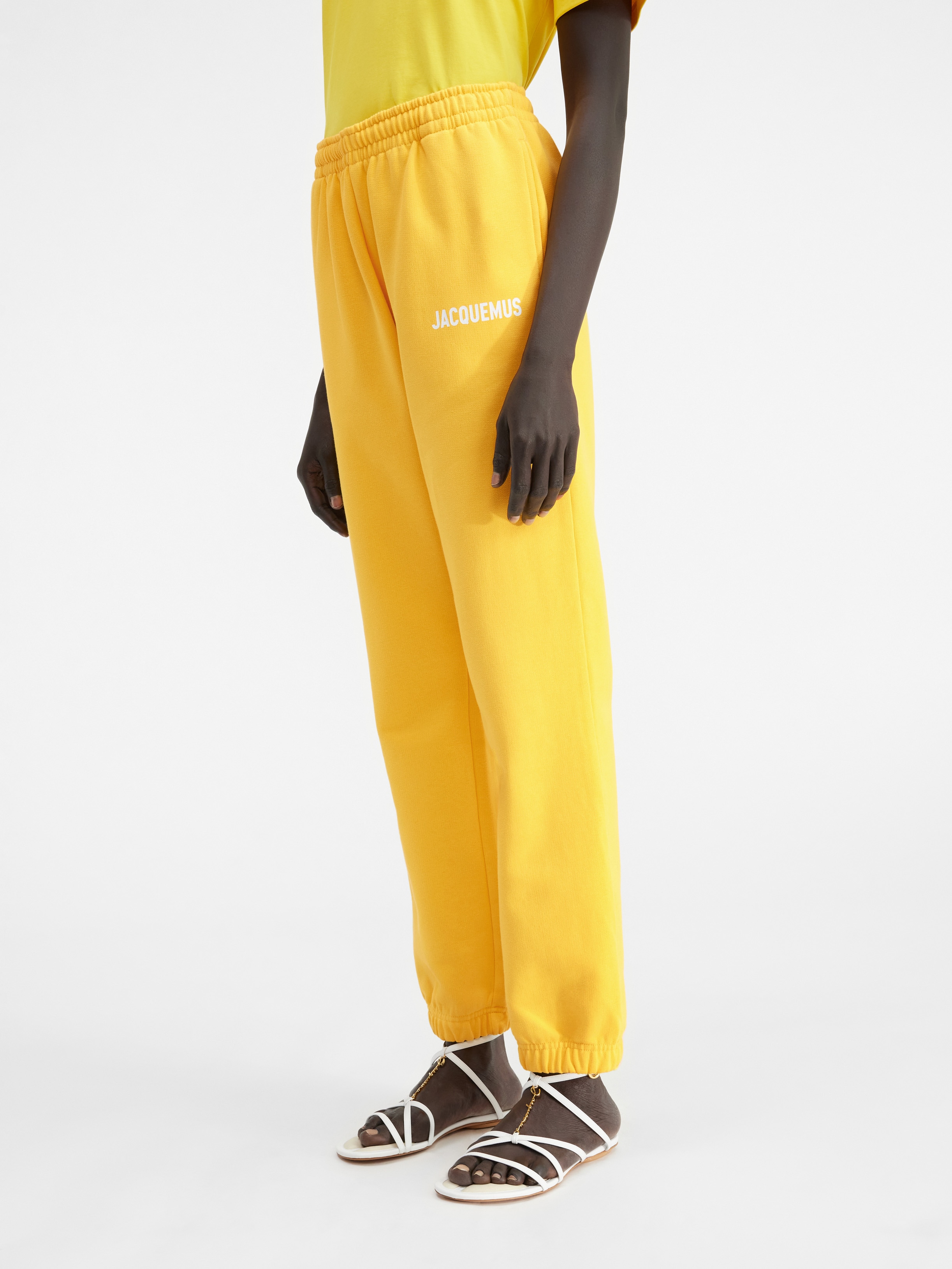 Le jogging Jacquemus by JACQUEMUS | Official website