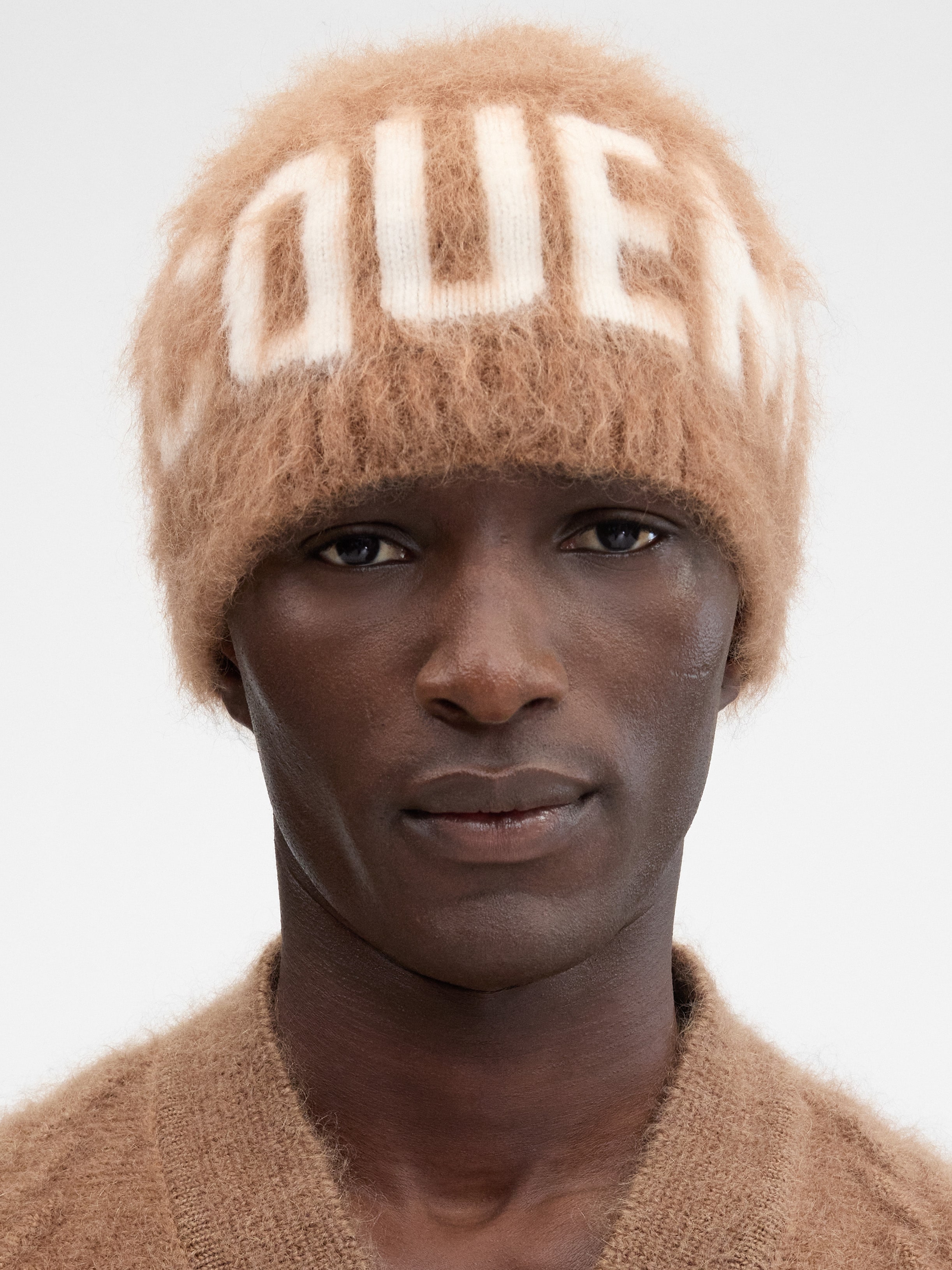 The Logo beanie by JACQUEMUS | Official website