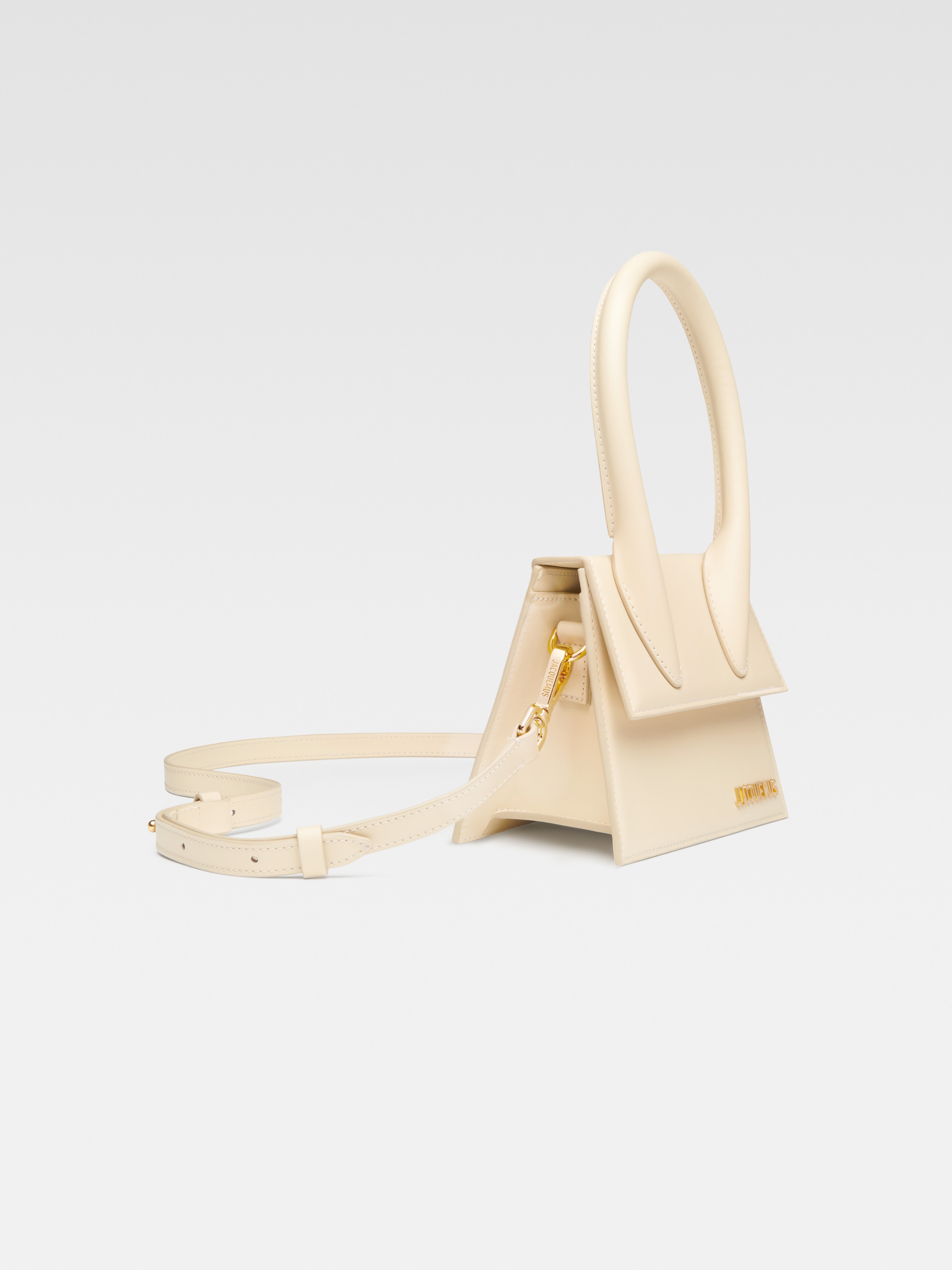 The medium Chiquito by JACQUEMUS | Official website