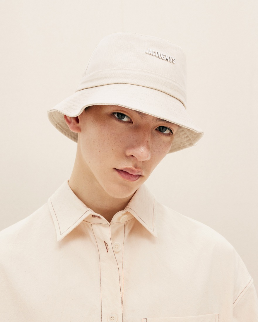 Le bob Gadjo by JACQUEMUS | Official website