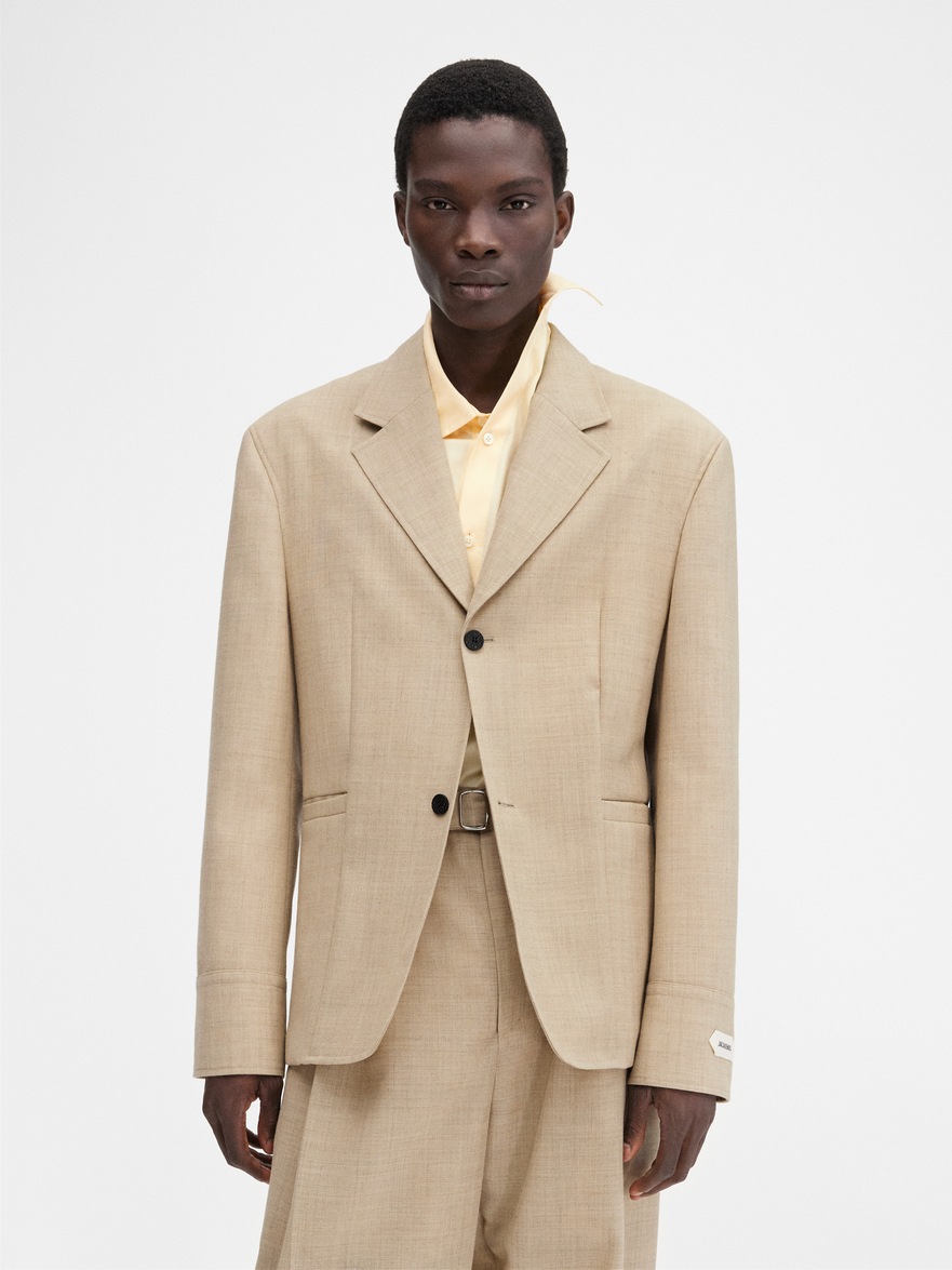 JACQUEMUS | Offizieller Shop | Taschen, Bekleidung & Accessoires