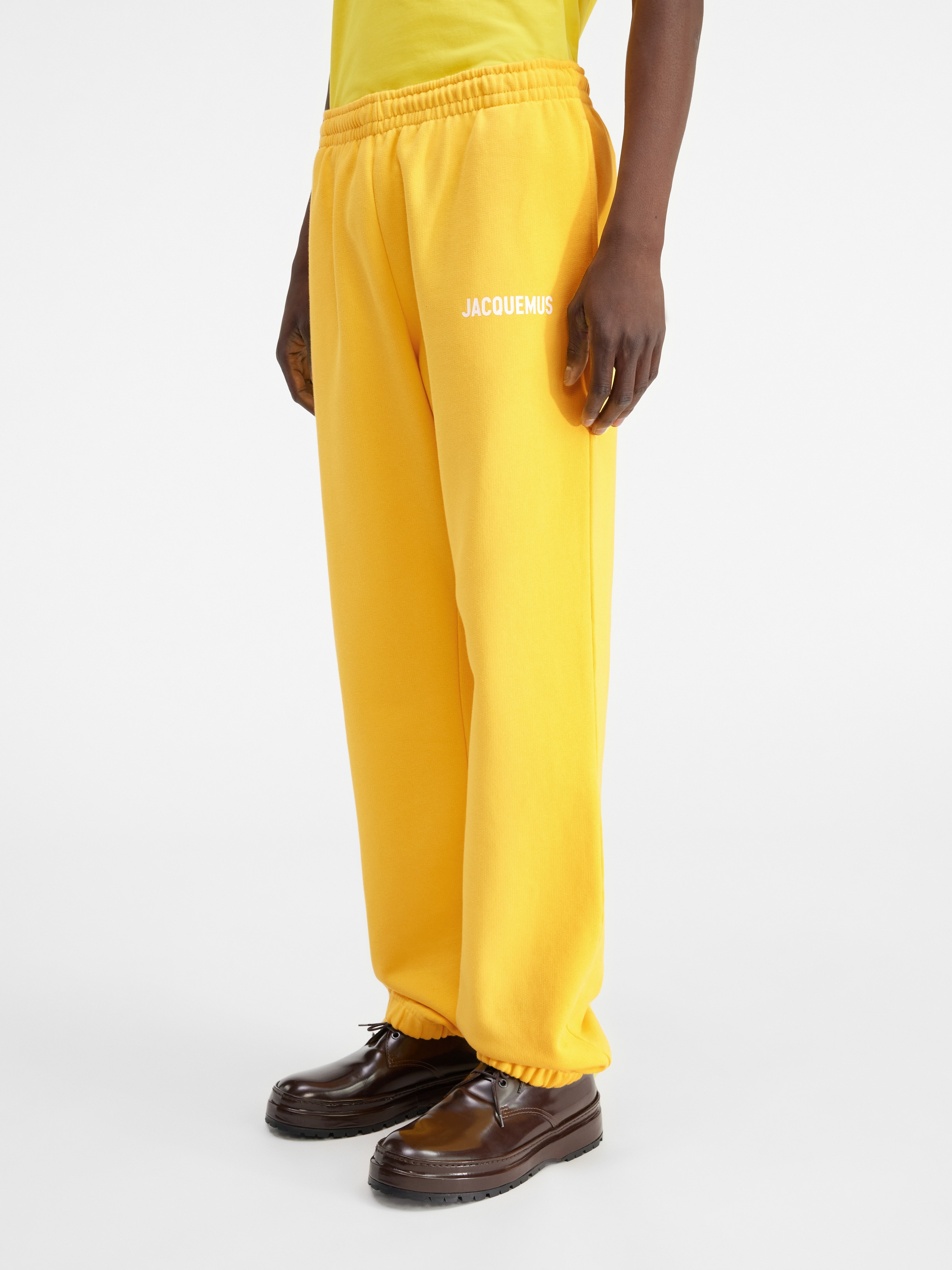 Le jogging Jacquemus by JACQUEMUS | Official website