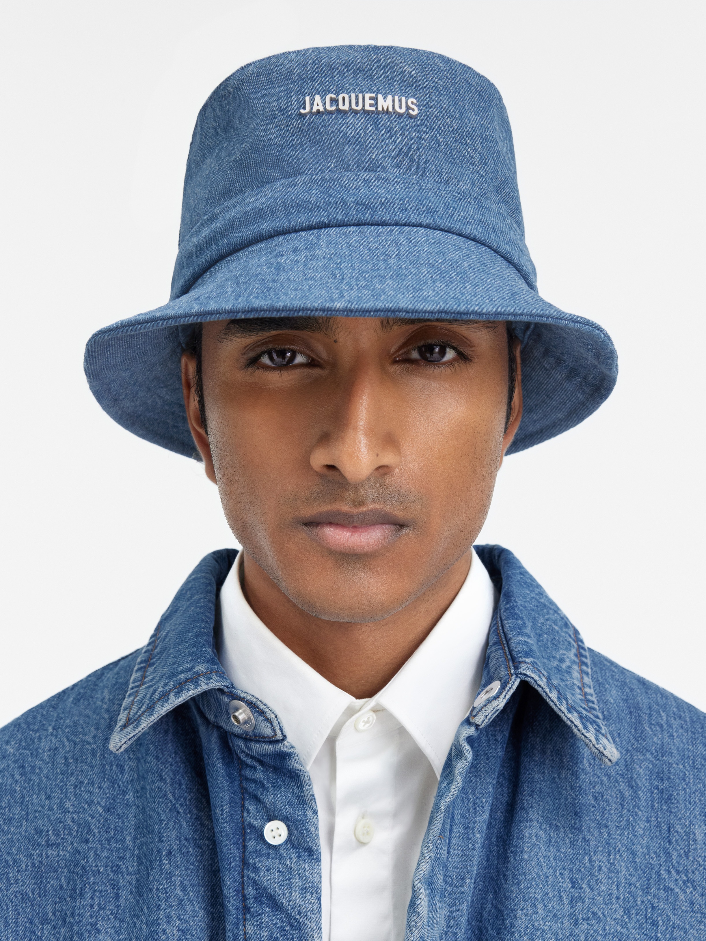 Le bob Gadjo by JACQUEMUS | Official website