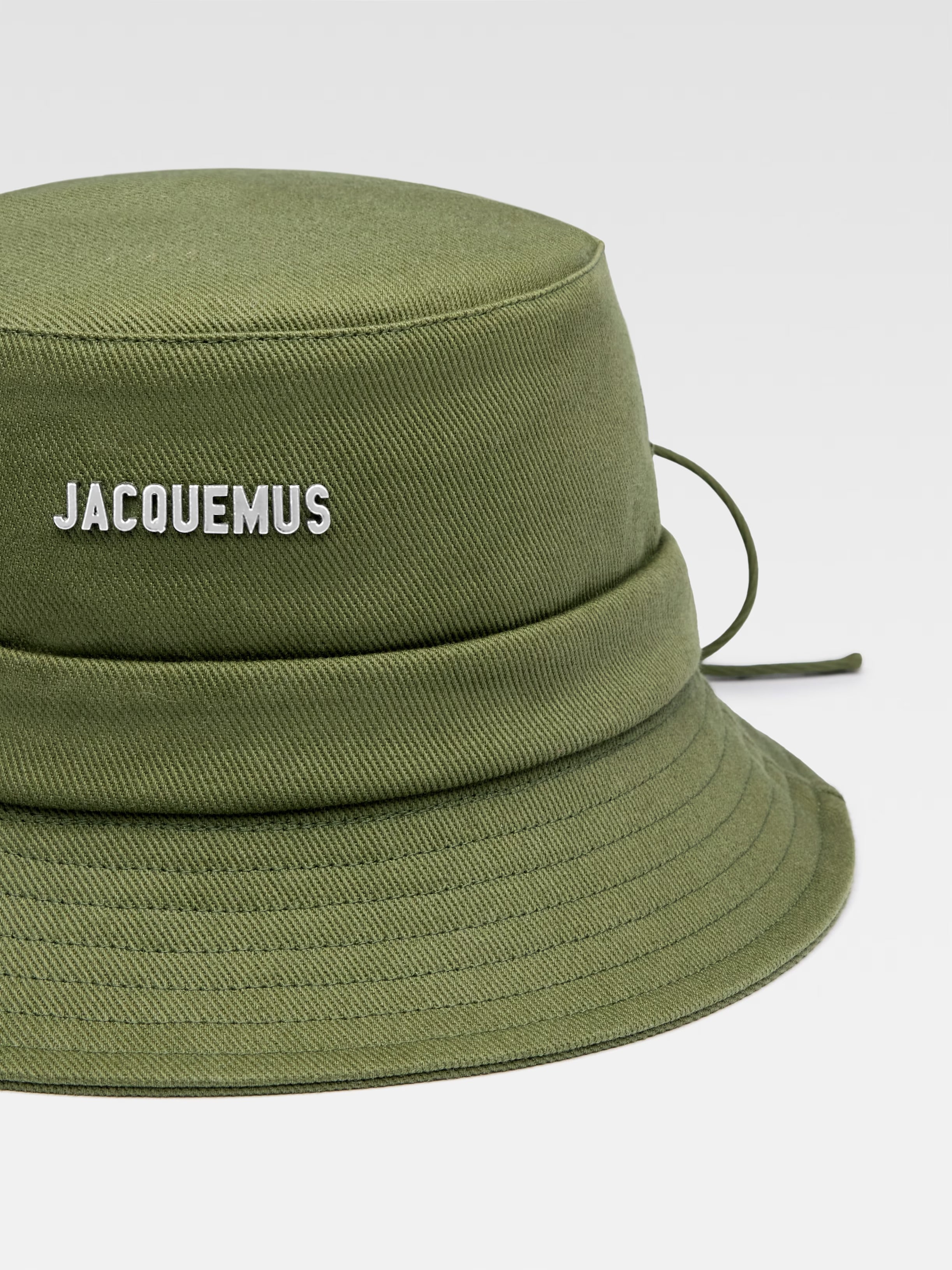 Le bob Gadjo by JACQUEMUS | Official website