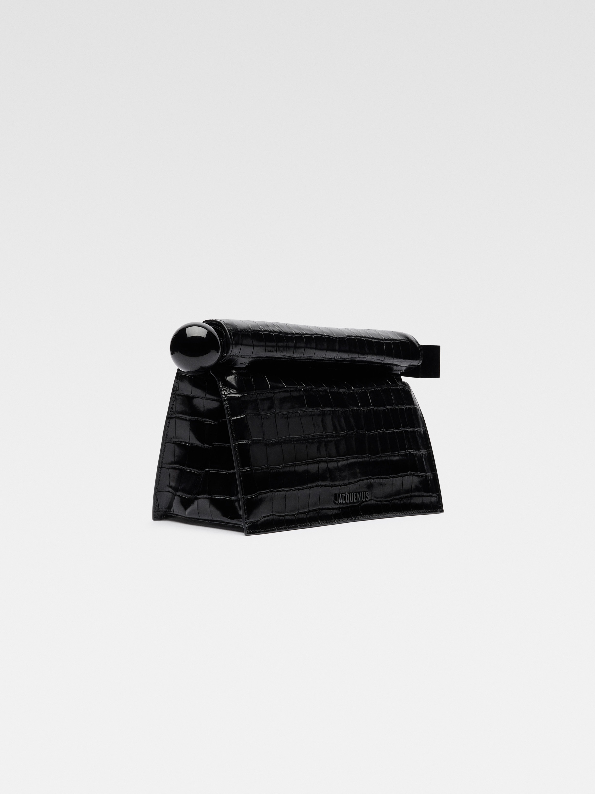 The Rond Carré clutch by JACQUEMUS | Official website