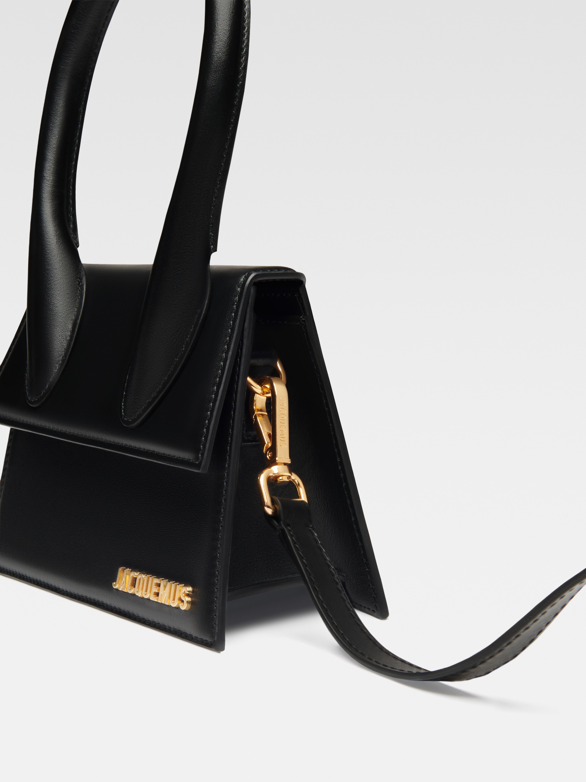 The medium Chiquito by JACQUEMUS | Official website