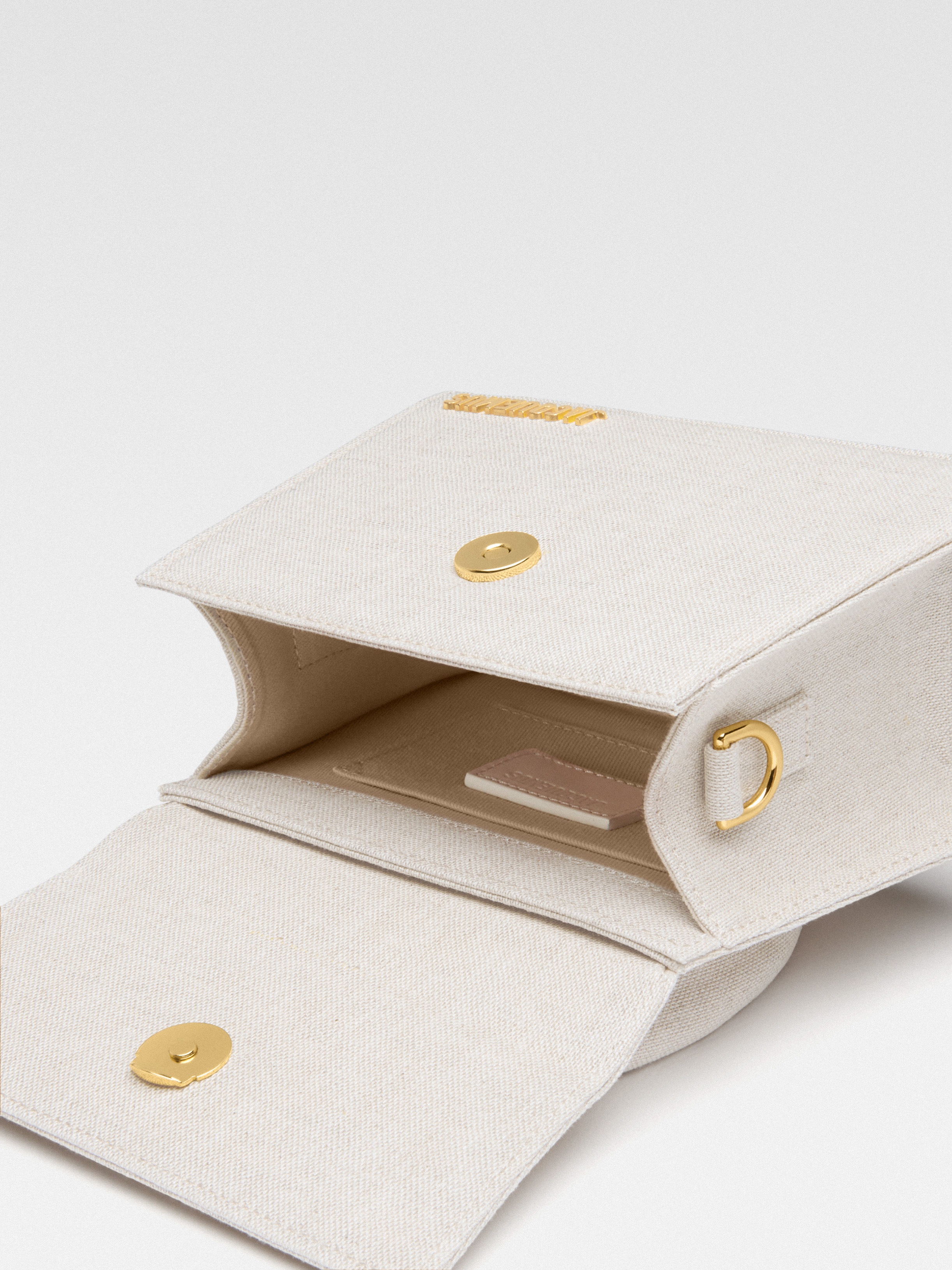 The medium Chiquito by JACQUEMUS | Official website
