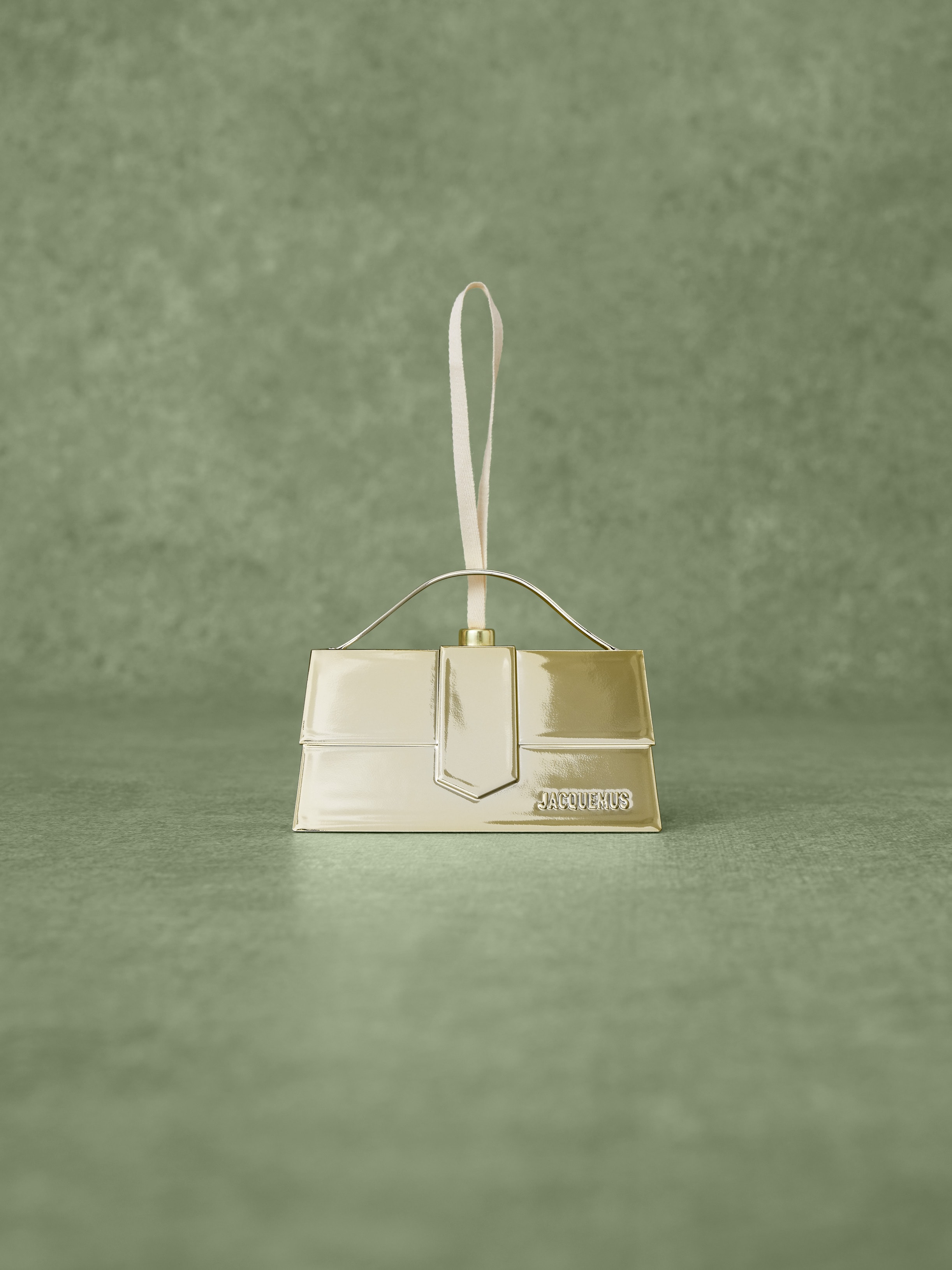 La boule Bambino by JACQUEMUS | Official website