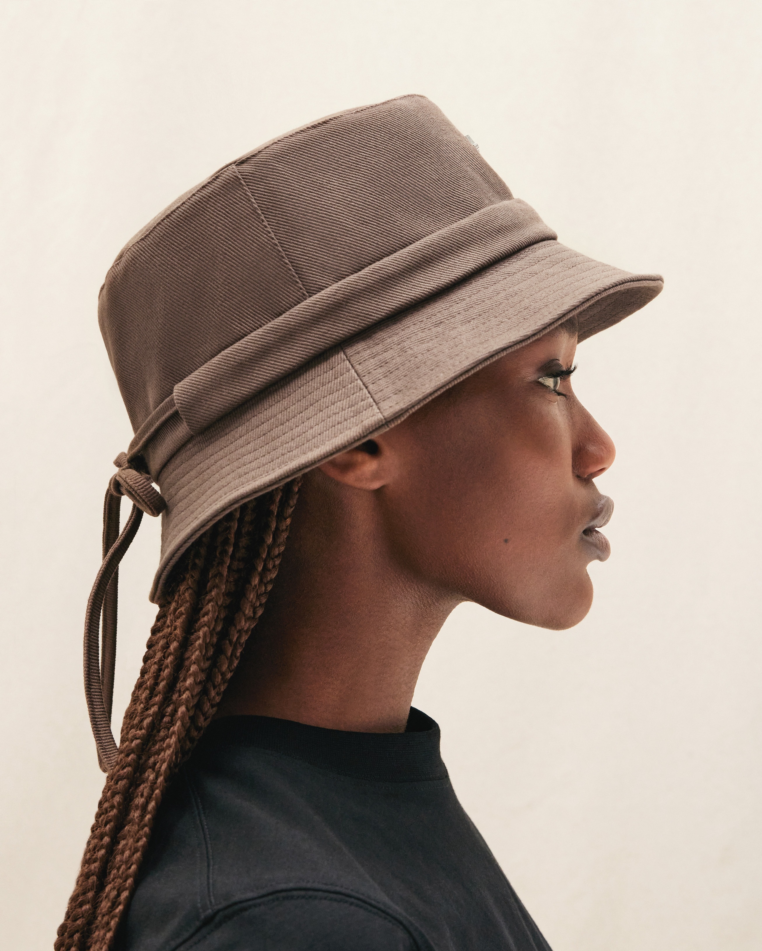 Le bob Gadjo by JACQUEMUS | Official website